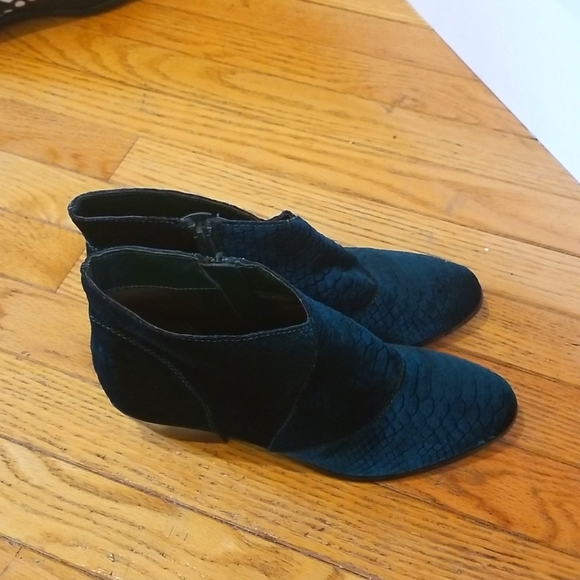Very Volatile | Shoes | Very Volatile Ankle Boot | Poshmark